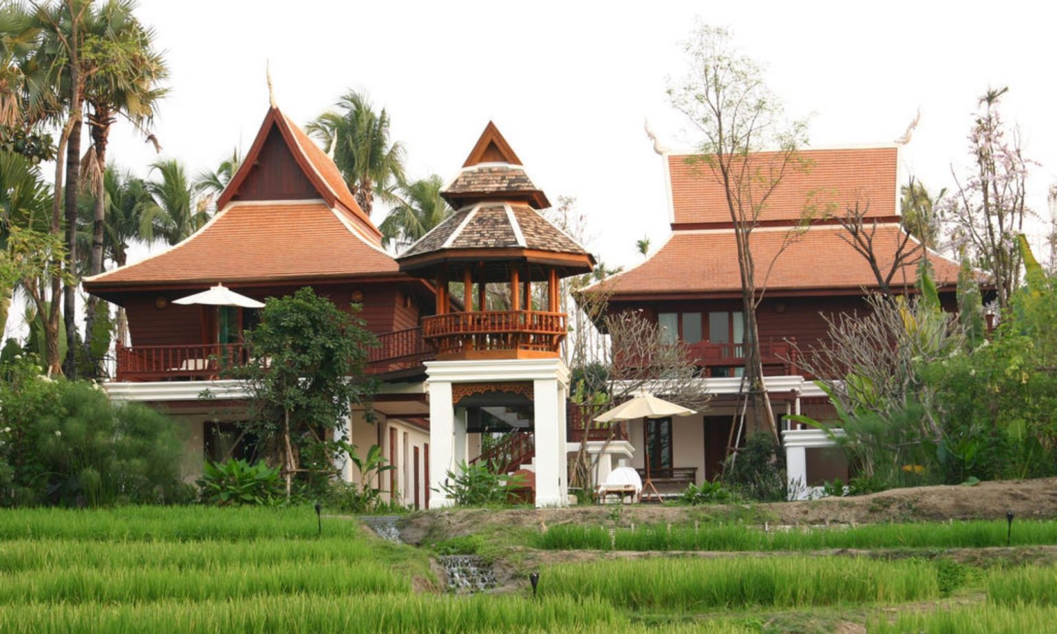 Sapphires in Thailand, sapphire jewellery Bo Phloi Kanchanaburi ...